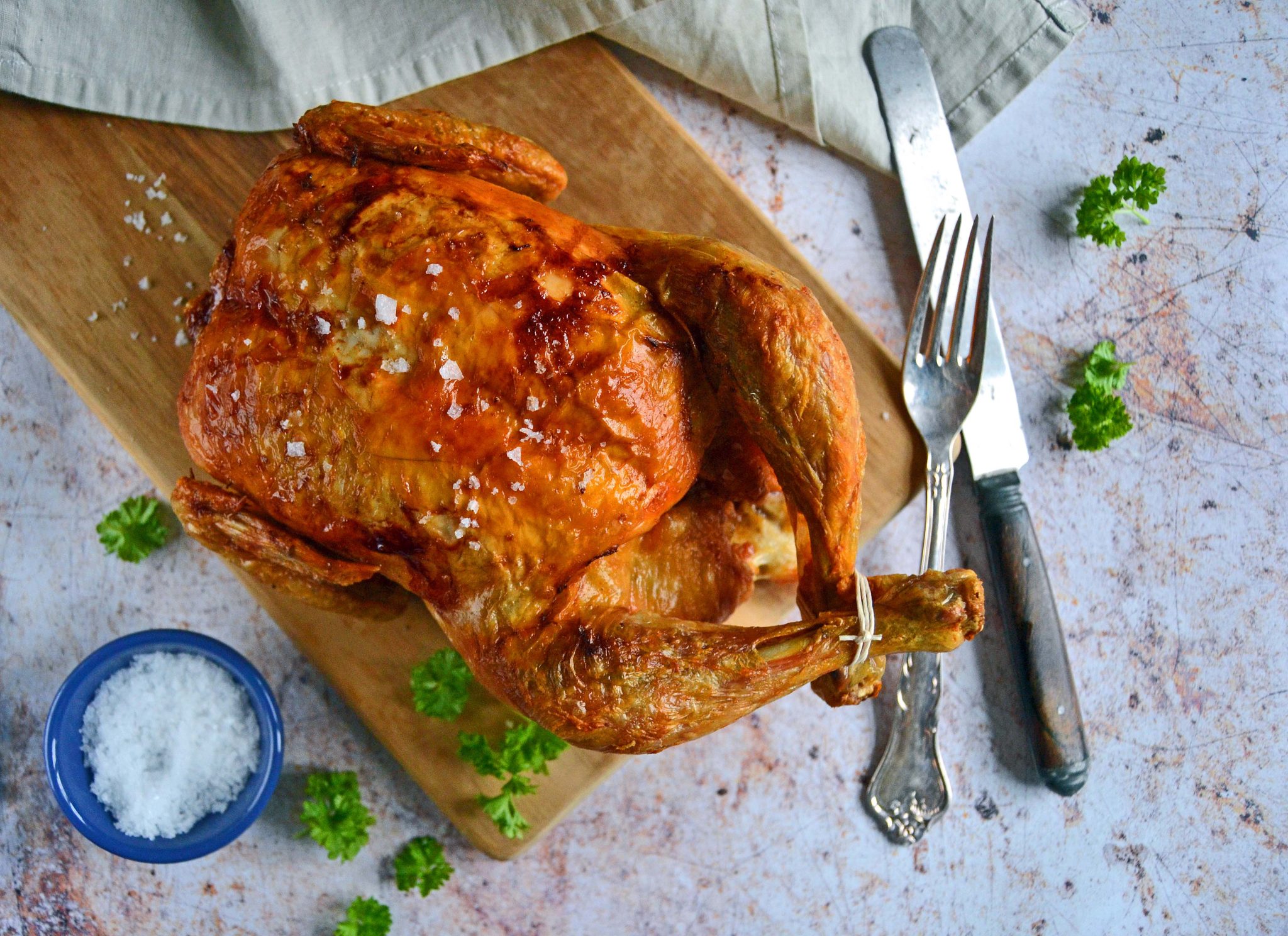 Helstegt kylling med sauce I Opskrift I Madenimitliv.dk